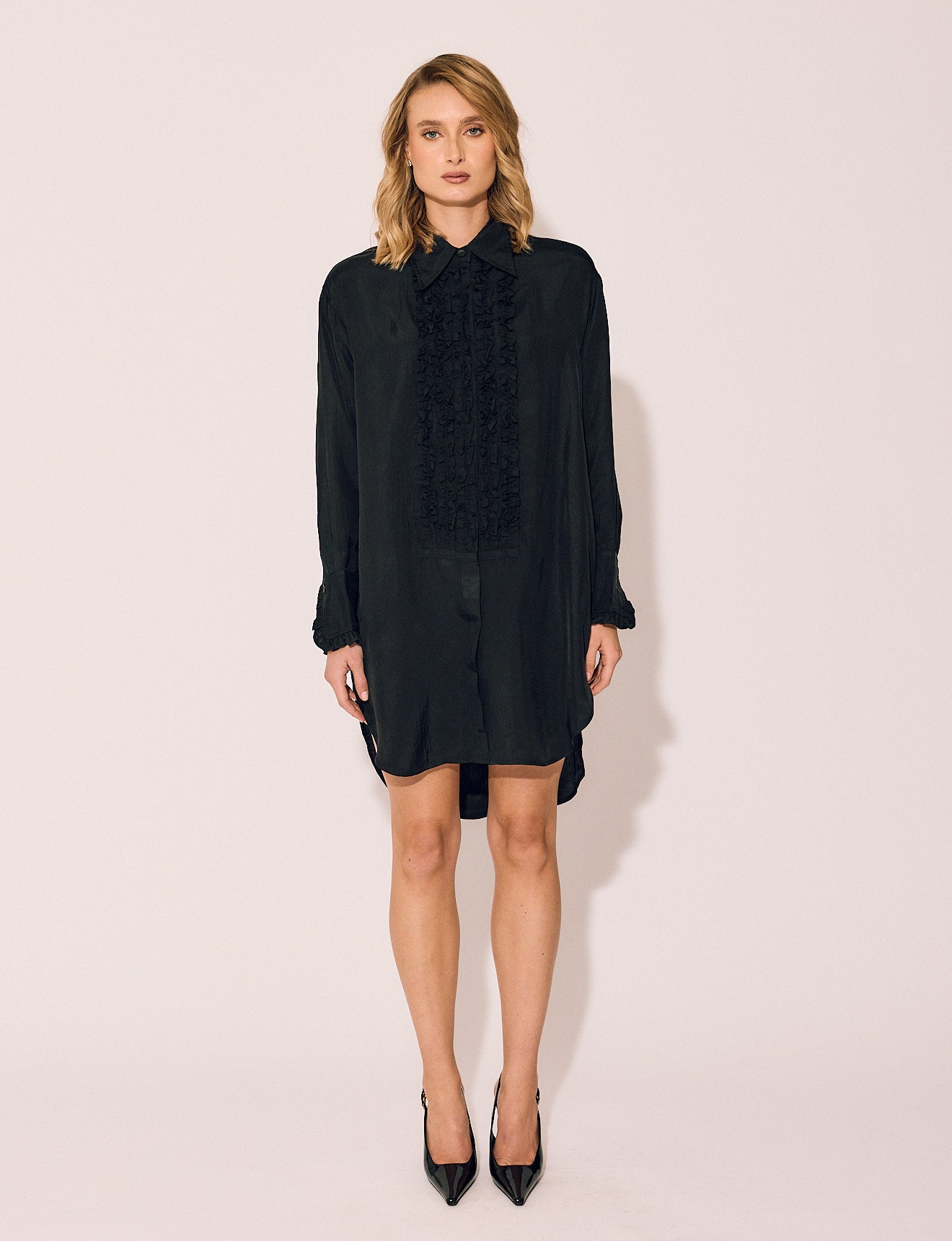 Tuxedo Dress in Black - A Sophisticated Yet Effortless Wardrobe Staple ...